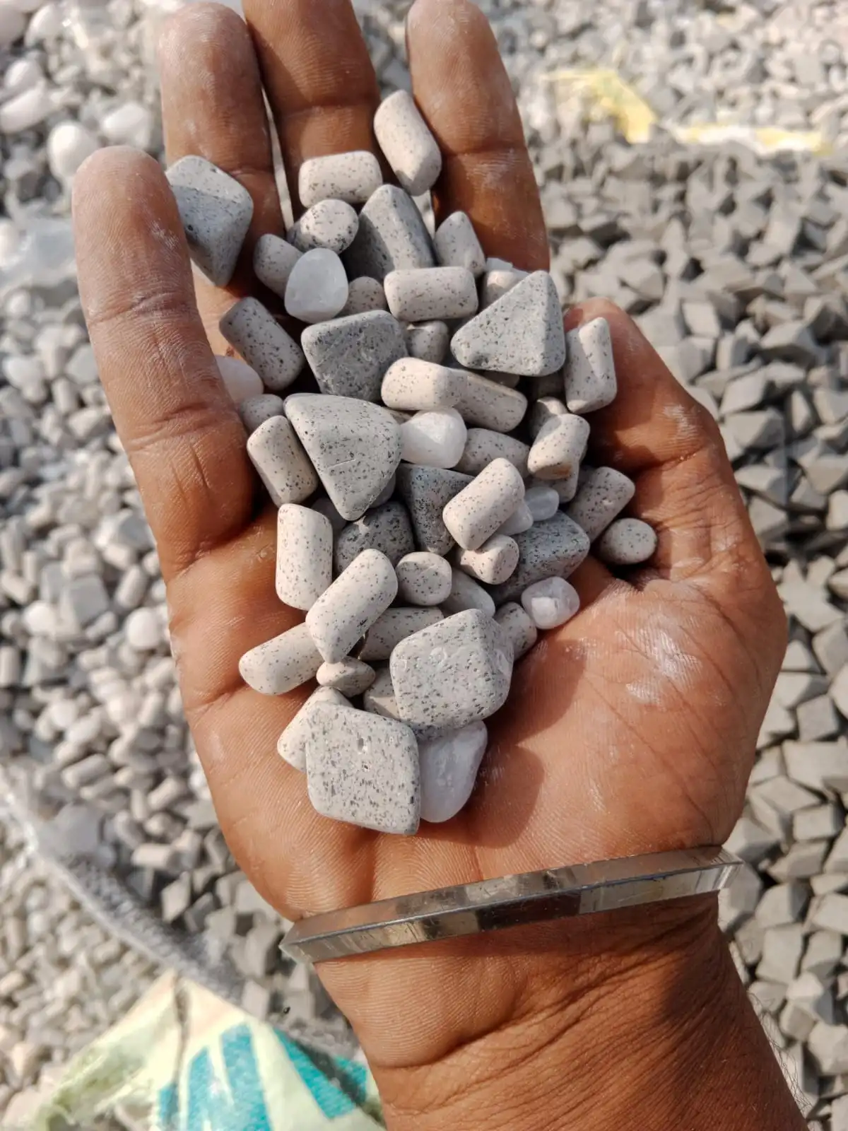 Konduti Stones